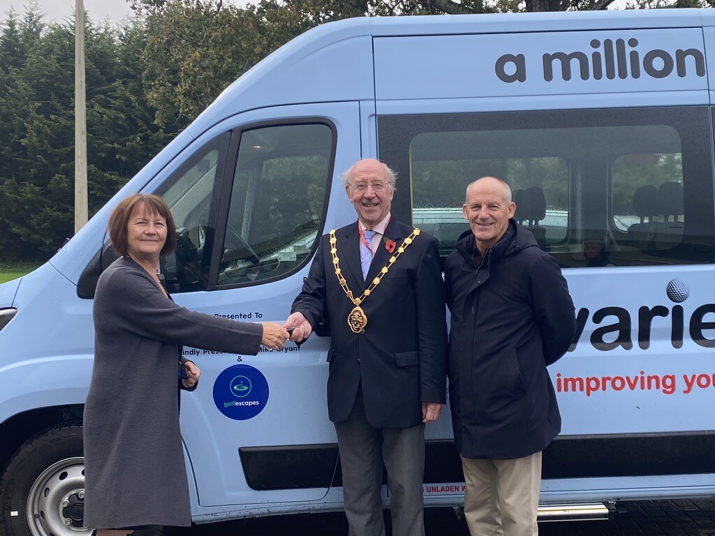 Variety Golf Sunshine Bus arrives at Jigsaw | Jigsaw Trust